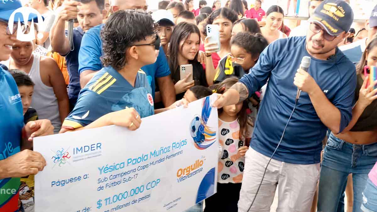 La futbolista Yésica Muñoz recibió incentivo de 11 millones en ... La futbolista Yésica Muñoz recibió incentivo de 11 millones en ...